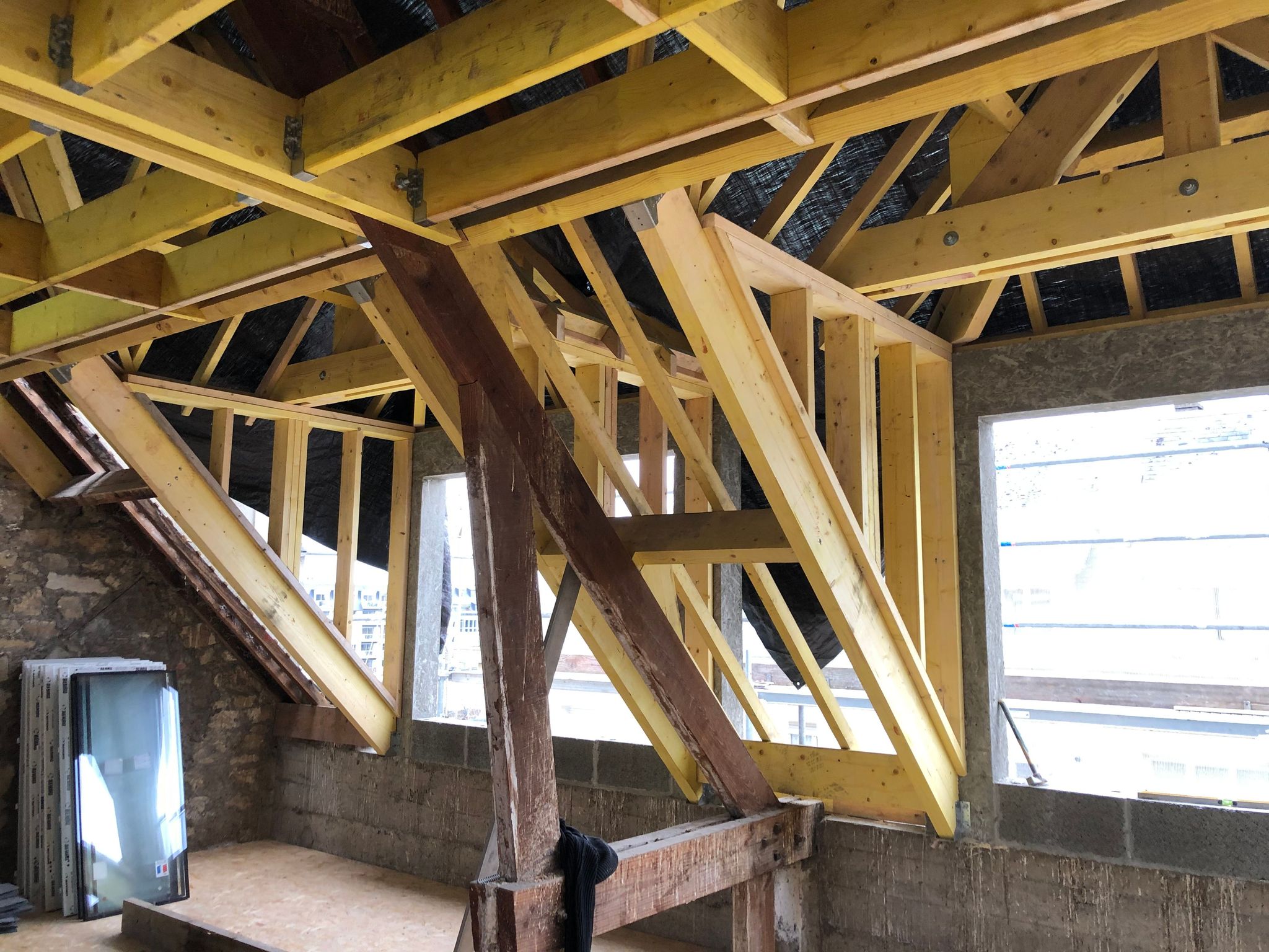 AE Structure Bois, entreprise de menuiserie charpente dans le secteur de Caen dans le Calvados ...